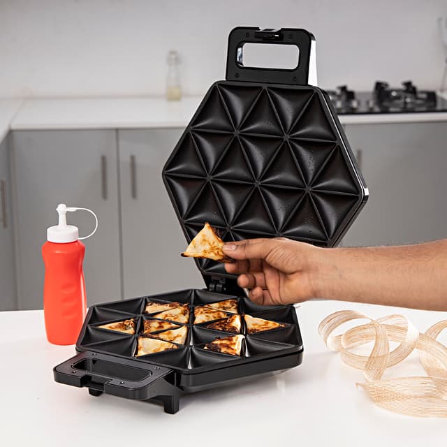 Geepas GSM6156 Smart Samosa Maker Kitchen Appliance Mould Machine ...
