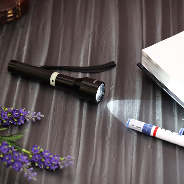 Olsenmark Rechargeable Led Flashlight - Cree-Led - High Capacity Ni-Cd ...