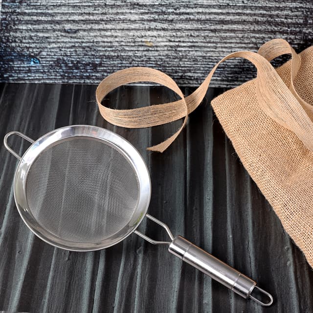 Royalford Stainless Steel Tea Strainer, 15.2 CM - Premium Fine Mesh Tea ...