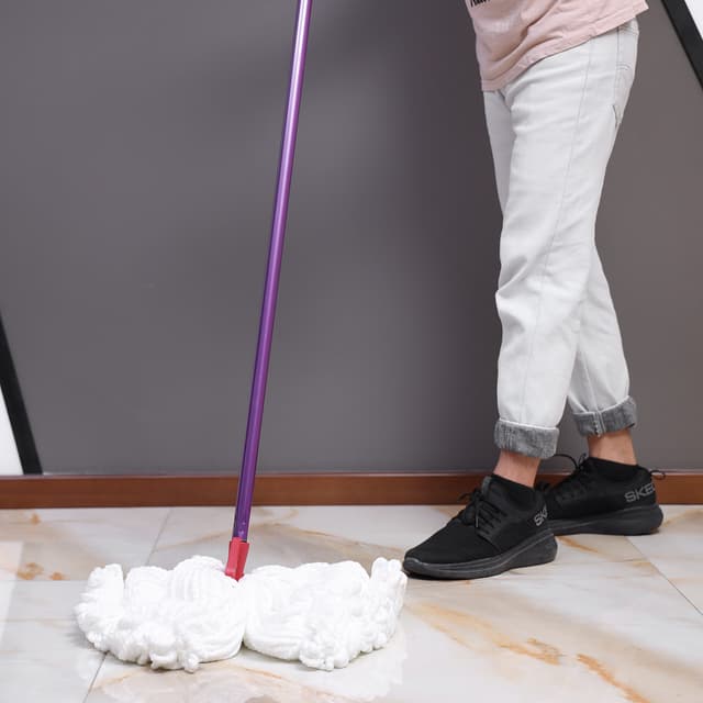 اطلب ممسحة ارضيات يمقبض طويل رويال فورد Royalford Microfiber String Mop الأصلي | Jomla.ae