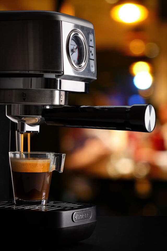 Ariete Pump Espresso Maker Metal 1381 | Jomla.ae