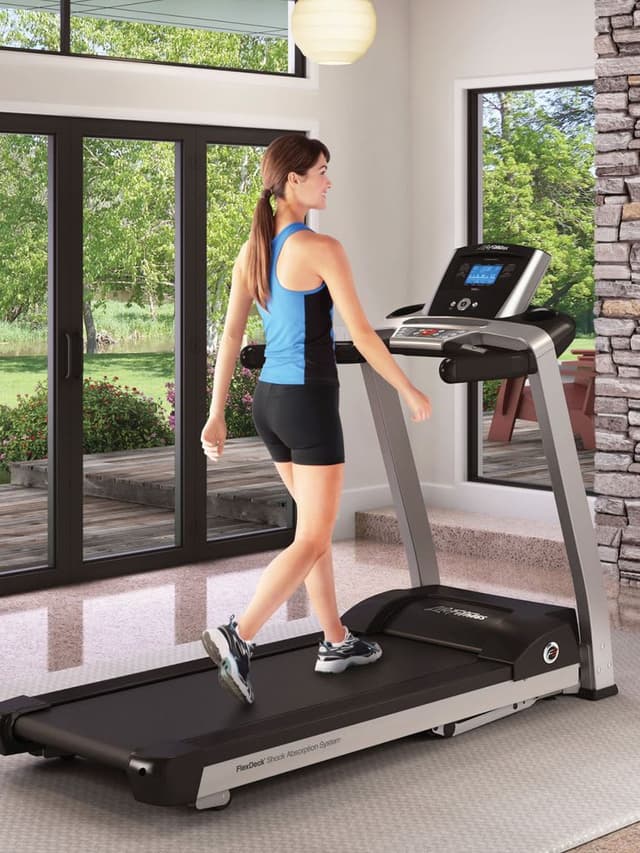 Order Life Fitness F3 Folding Treadmill Base+Go Console Now! | Jomla.ae