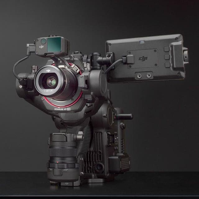 Order DJI Ronin 4D 4-Axis Cinema Camera 8K Combo Now! | Jomla.ae