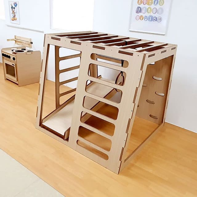 Order MK - Adventure Box - Small Now! | Jomla.ae