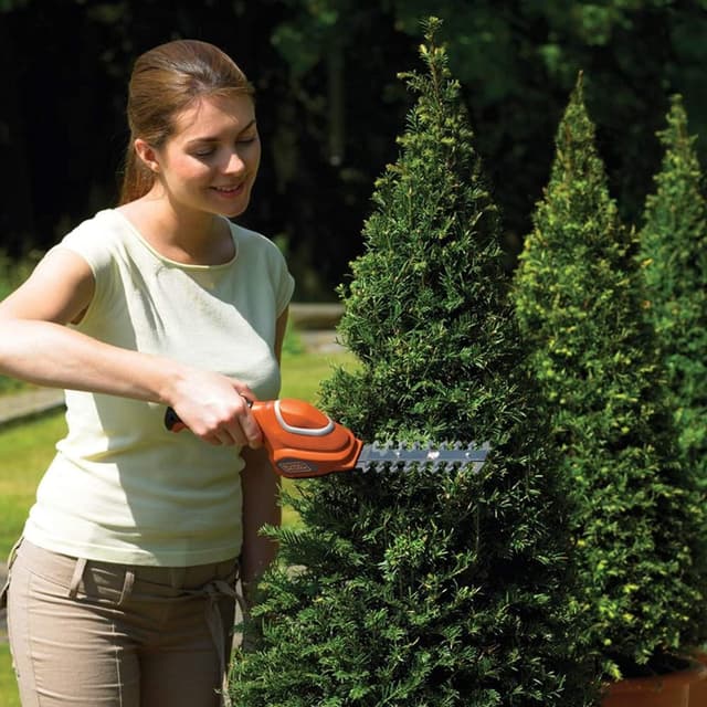 Black+Decker 7v Li-Ion Cordless Garden Shear Shrubber Kit With 2 Blades ...